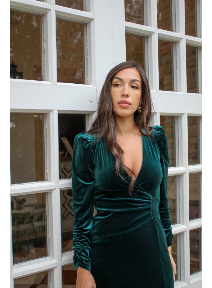 Vestido midi de terciopelo verde botella para invitada de boda ...
