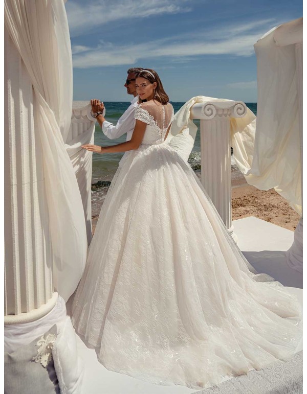 Princess cut wedding dress with printed long sleeves | INVITADISIMA