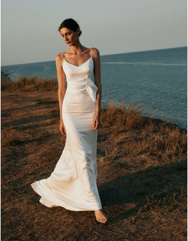 Buy wedding dress for civil wedding | INVITADISIMA (3)