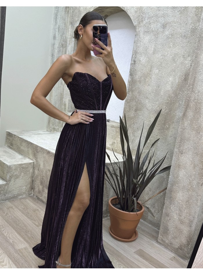 Strapless evening dress with beaded corset bodice | INVITADISIMA