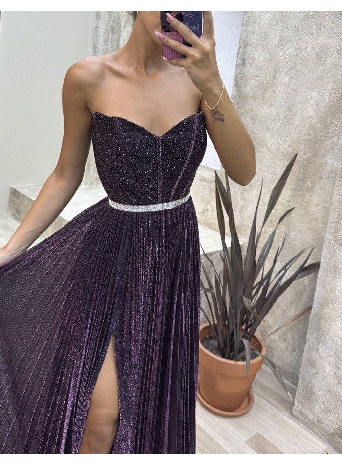 Strapless evening dress with beaded corset bodice | INVITADISIMA