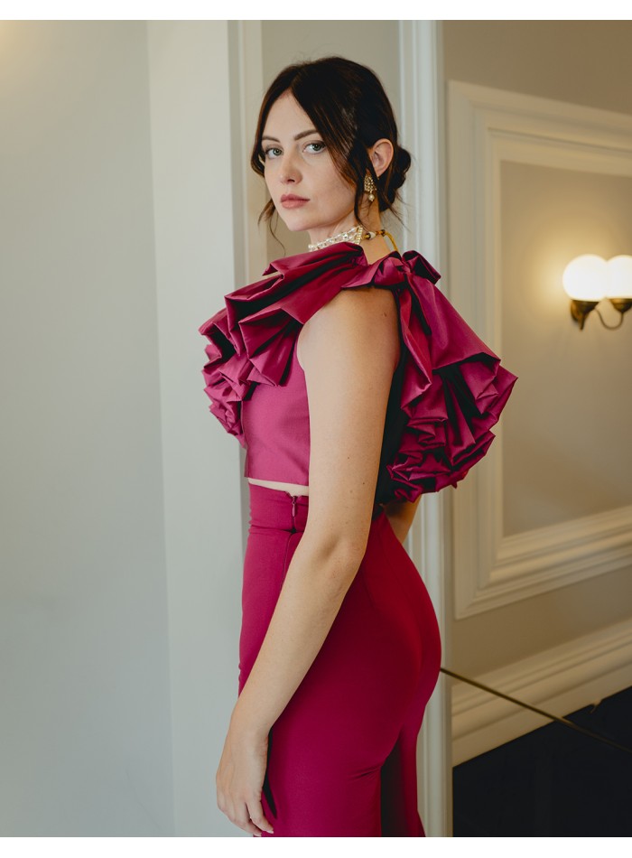 Asymmetrical top with ruffle with matching pants set | INVITADISIMA